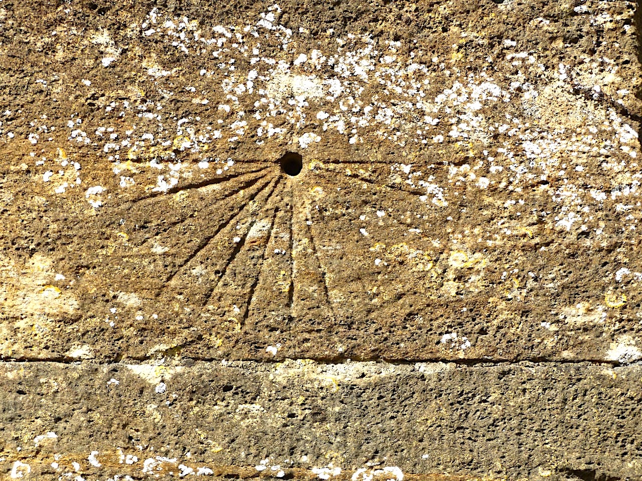 Medieval Scratch Dials – ROLLING HARBOUR GALLERY